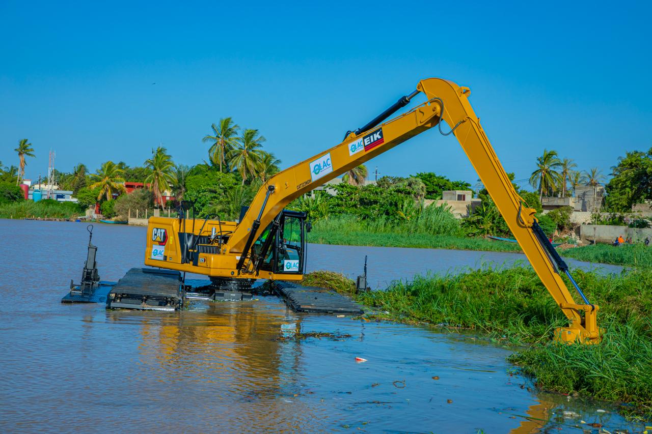 L’OLAC ACQUIERT UNE PELLE AMPHIBIE POUR LE FAUCARDAGE DES PLANTES ...
